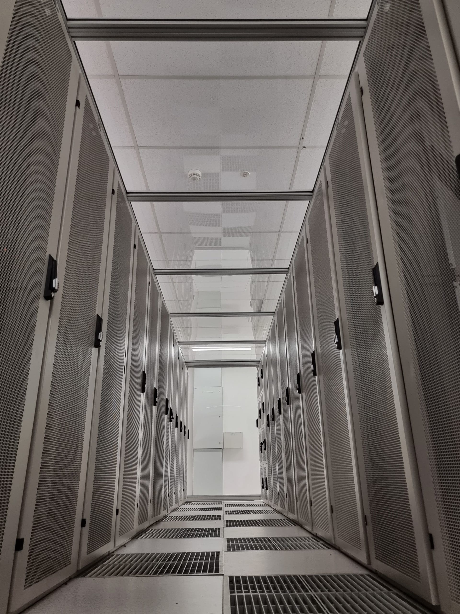 Data Centre Floor Tiles: What are they? | EziBlank